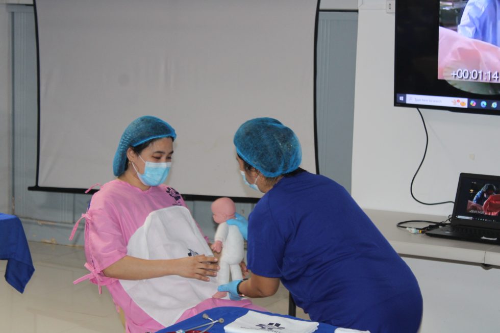 Early Essential Newborn Care (EENC) or Unang Yakap | V.L. Makabali ...
